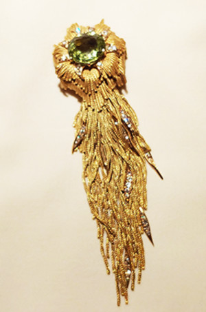 Sterlé, Paris Vintage 18k Gold and Peridot Comet Brooch - Primavera Gallery